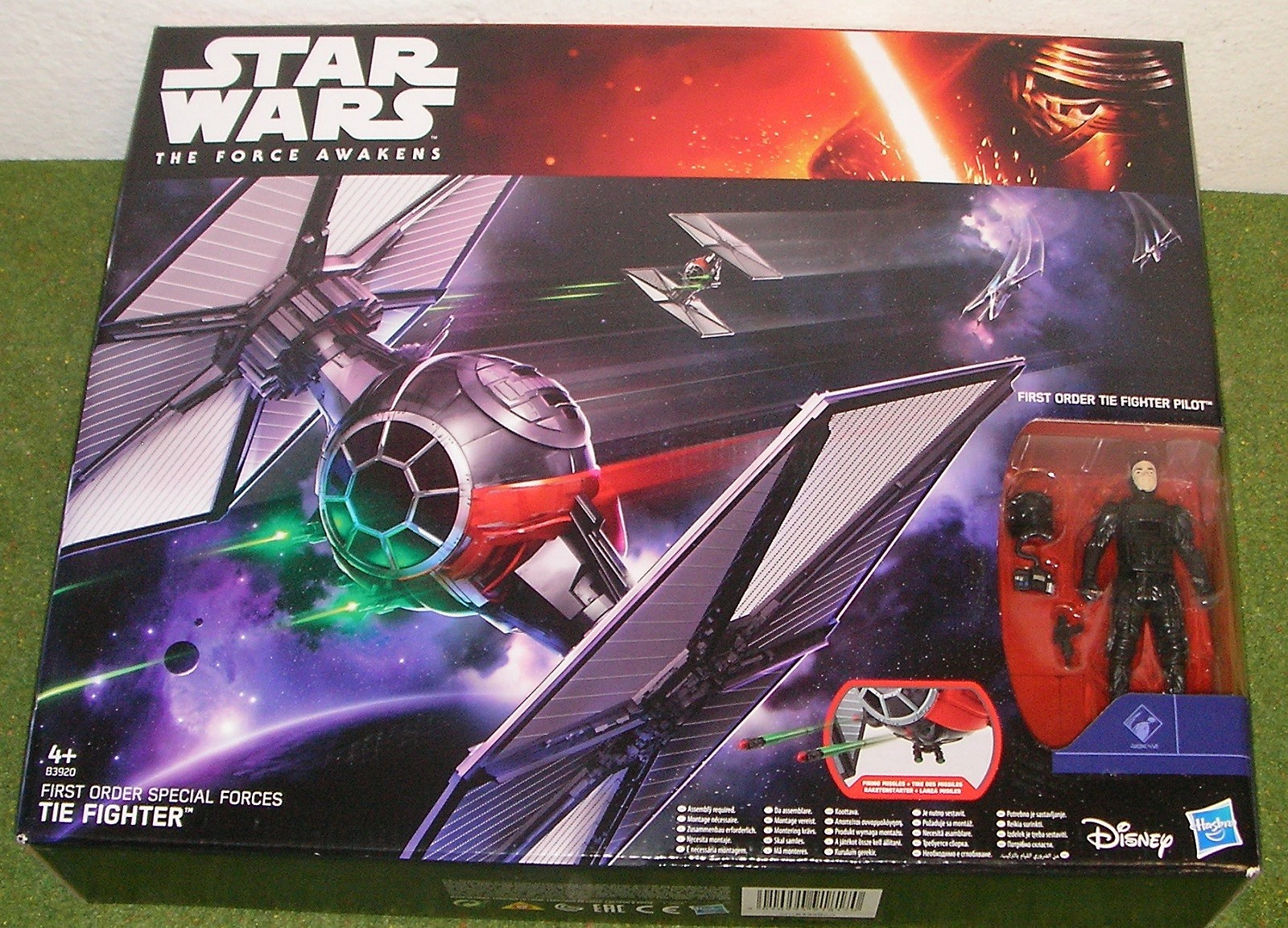 STAR WARS FORCE AWAKENS FIRST ORDER SPECIAL FORCES TIE FIGHTER with PILOT