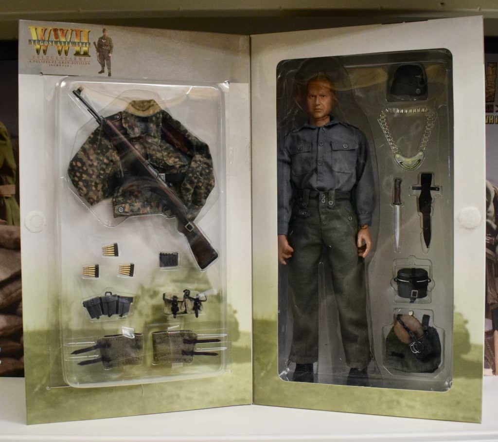 1/6 Scale Dragon WWII German Hugo Feldgendarme 70223* - Modellers Loft